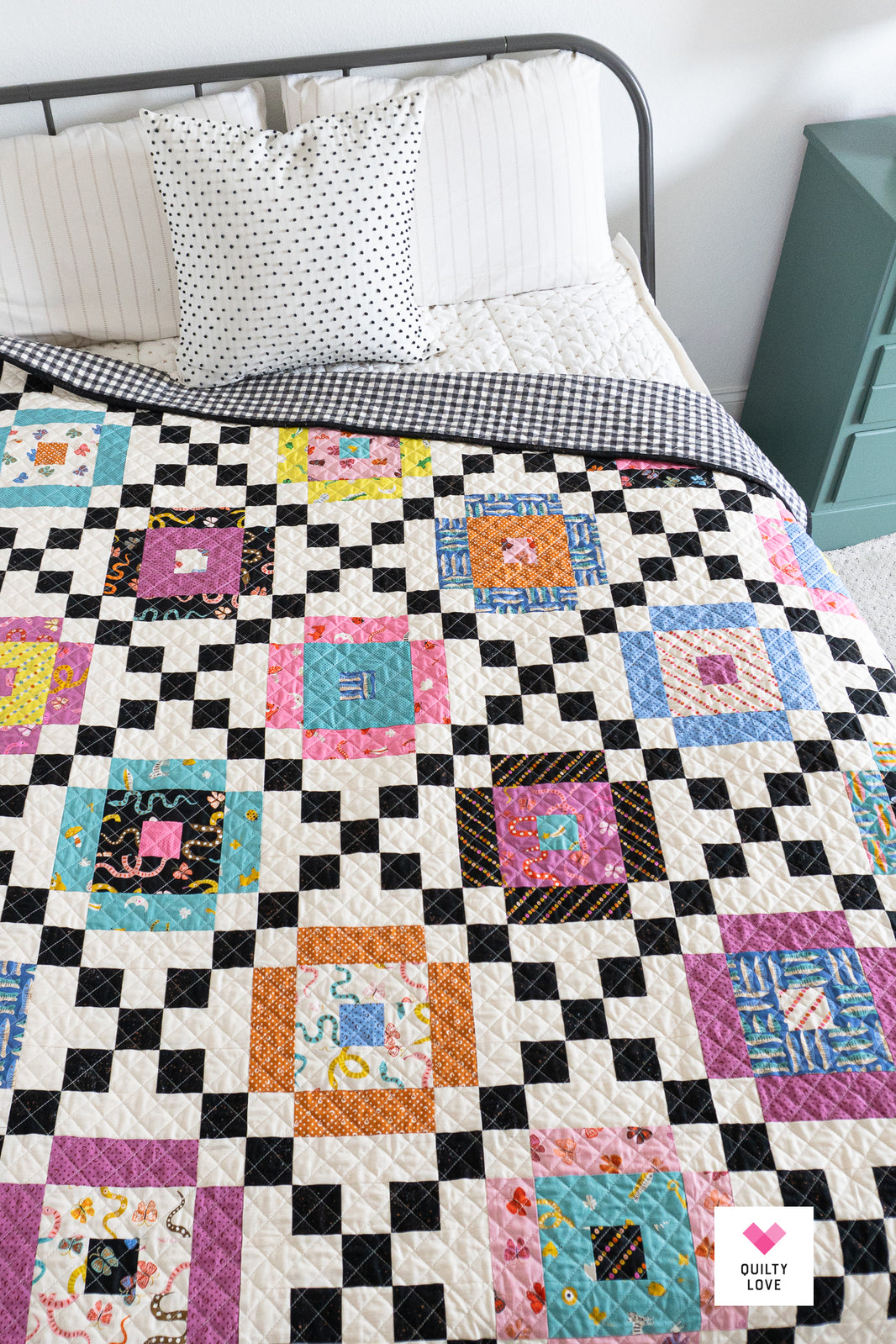 Lucky Links Irish Chain Quilt Patterns – Quilty Love