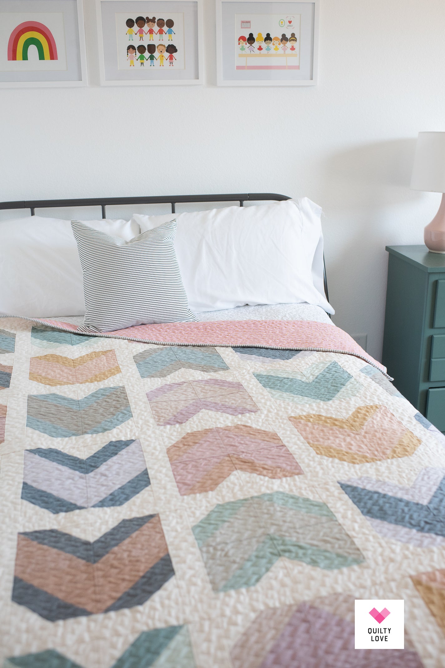 Quilty Arrows PDF quilt pattern – Quilty Love